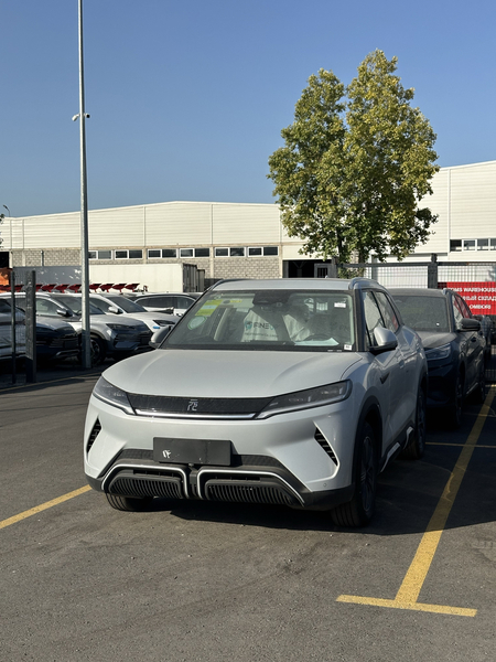 BYD Yuan Up ( доп опсия ) sotuvda tayyor skidka narxda