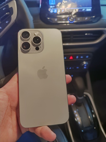 Iphone 15pro Max natural titanium