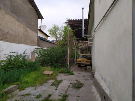 Uchastka sotiladi srochna