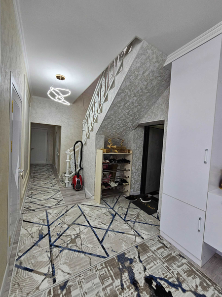 5 xonali qilingan 220m² 7-8-qavatlar