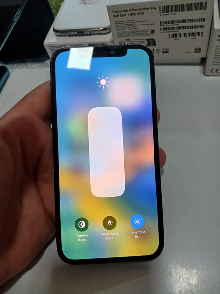 Iphone 12.  64GB