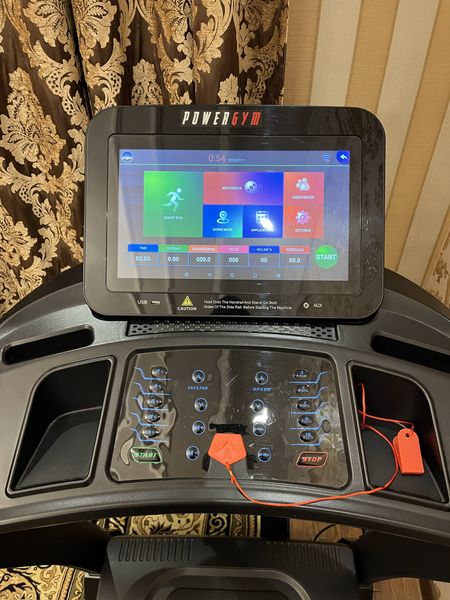 Срочно продается беговая дорожка POWER GYM PG-570Mi