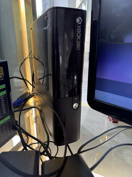 XBOX 360 Е 2014 AURORA FREEBOOT 250 gb идеал прошитий