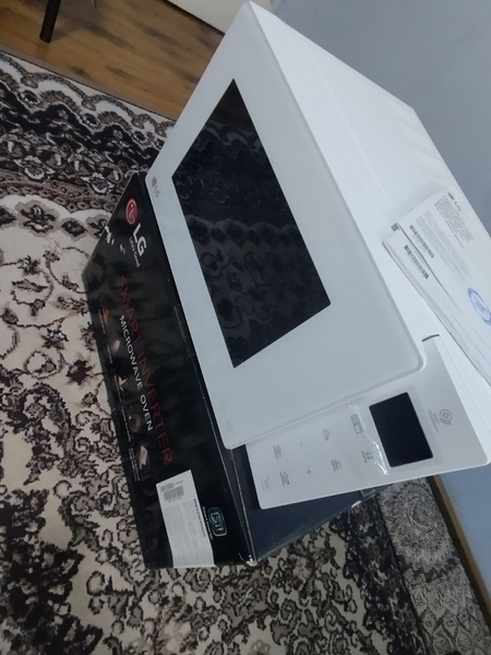 Микровалновка Новая LG smart inverter microwave oven  MB63W35GIH