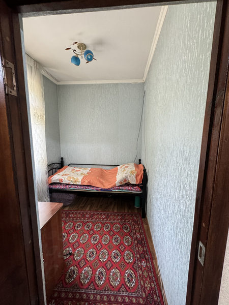 Квартира Чиланзар Ц кв, 2 комнатный переделено 3х ком