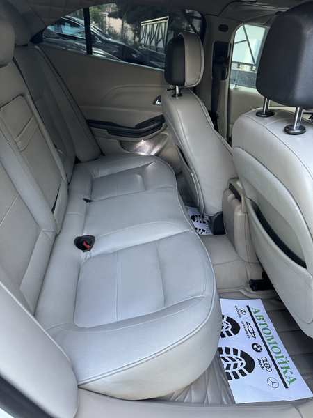 Chevrolet Malibu 1 2012