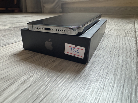 Продается Iphone 13 pro 256