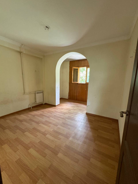 Срочно! 4х-комн/3этаж/ 9 этажка. 102м2. ор-р: РУВД, ул. Бобура.