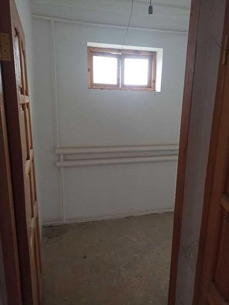 Hovli turar joy sotiladi