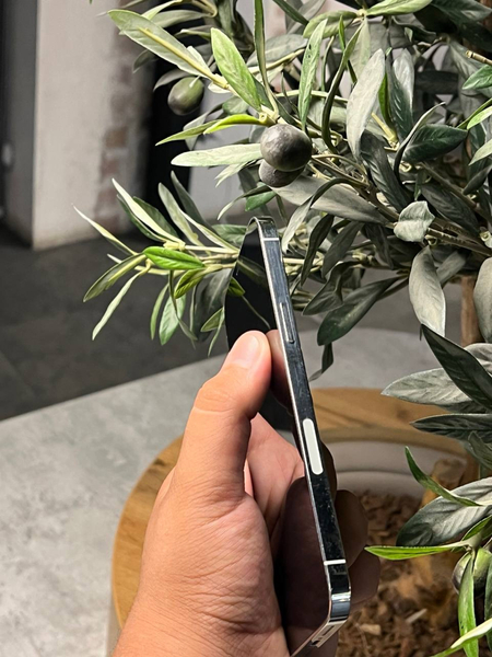 Iphone 12 pro max ideall holatda