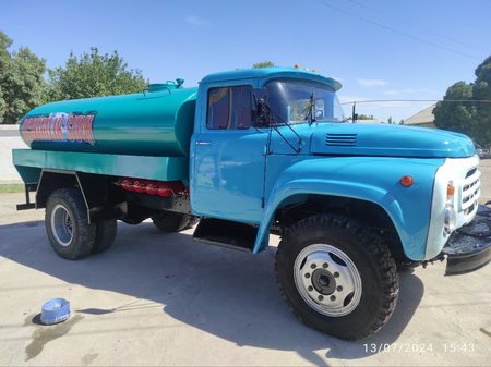 Zil 130 vodavoz.