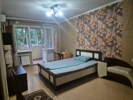 Сдаю квартиру на рисовом базаре срочно!!