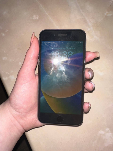 iPhone 8 black /64 гб