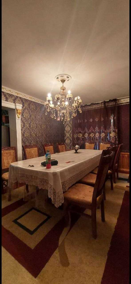 СЕБЗОР 5 этажли домнинг 1 этажида 1хона 2 килинган кв сотилади