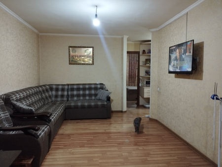 Продается 3 комнатная квартира в центре