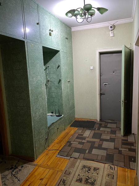 Продам 3х комнатную квартиру, Миробадский район