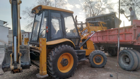 Сдается в аренду экскаватор погрузчик JCB 3DX