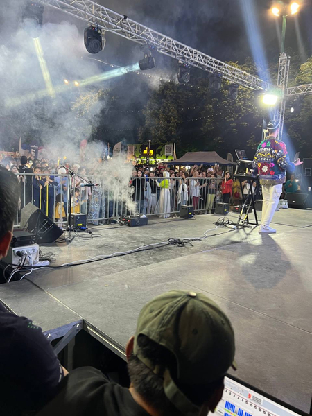Led ekran tadbirlar uchun turli xil sveta muzika, saxna, dim toyxasham
