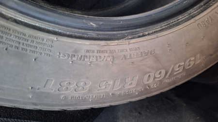 195/60/R15  Kumho solus ta 11
