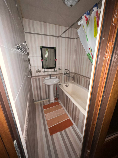 Сергели 3 4/2/5 балкон 2×6, торец, 94м2  82000 у.е