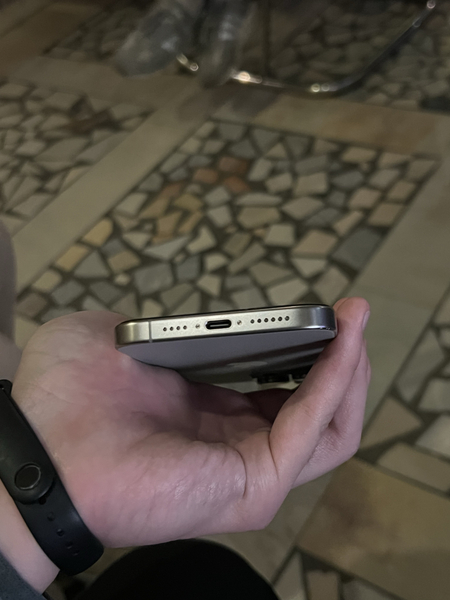 Продается Iphone 15 Pro Max