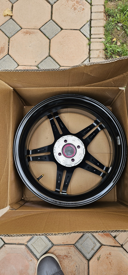 Продаётся диски VOSSEN R17 4x100