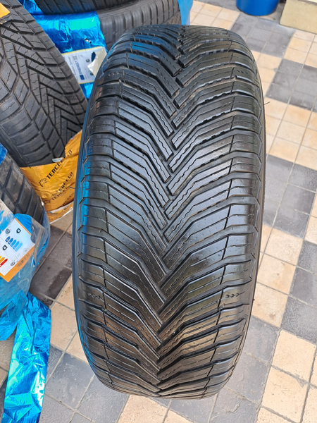 Michelin 215/55/R17