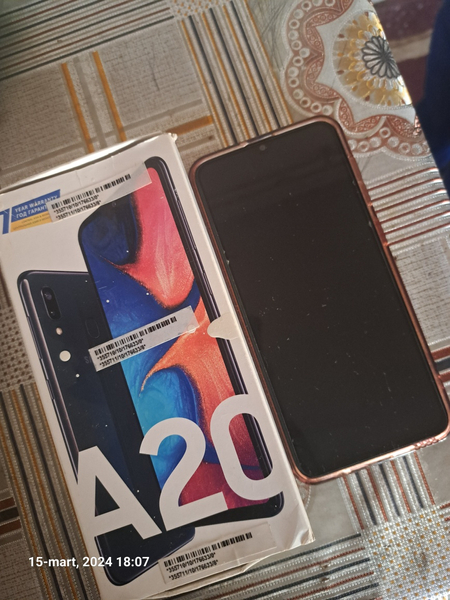 Telefon Samsung A20