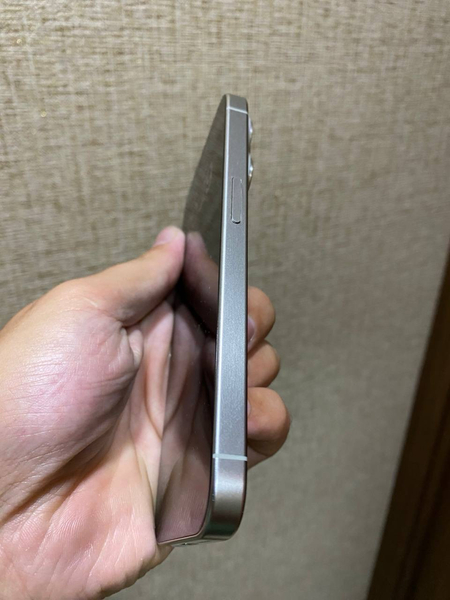 Iphone 15 pro /128 gb ideal