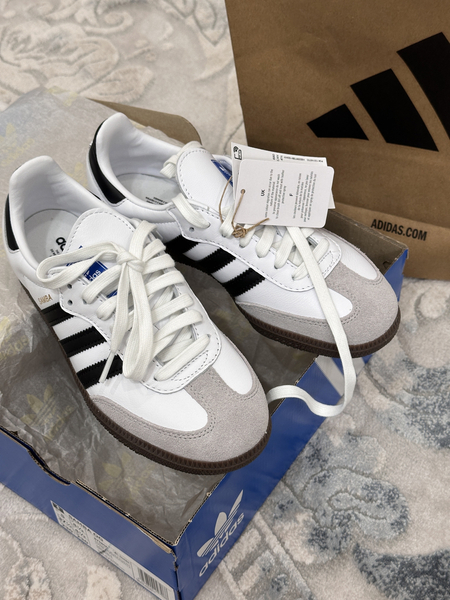 Продам свои НОВЫЕ кроссы Adidas Samba оригинал