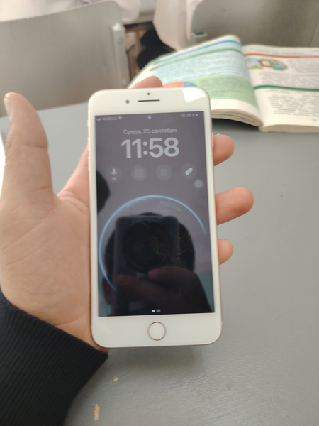 IPhone 8+ emkost 75% hamma joyi radnoy home knopka ishlamiydi
