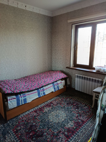 Продам срочно квартиру Поселок Улугбек