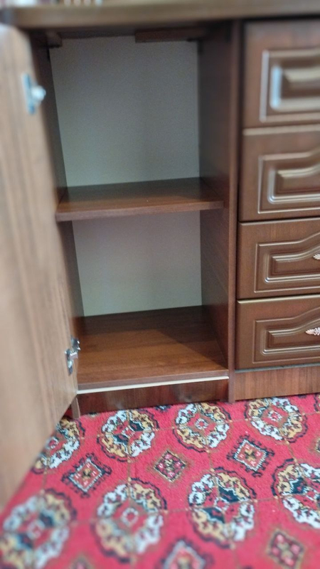 Komplekt mebel sotiladi
