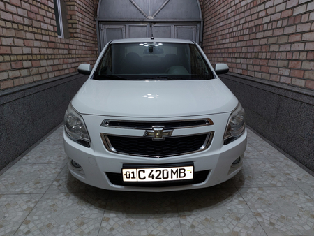 Срочно продается белый Cobalt автомат