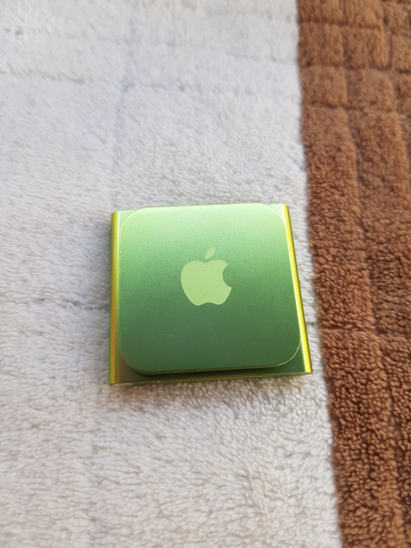 Ipod nano 6 sotiladi batarekasi slabiy