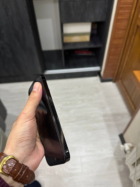 iPhone 14 pro LLA