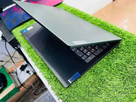 Lenovo core i3 11-avlod