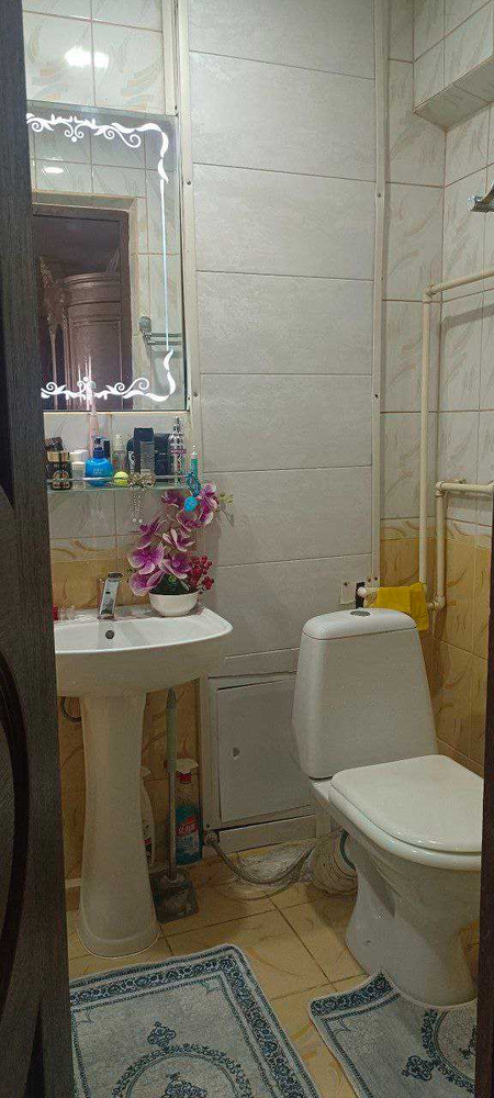Срочно ! Гостиница Россия - 1в2 ком, 40м², с ремонтом