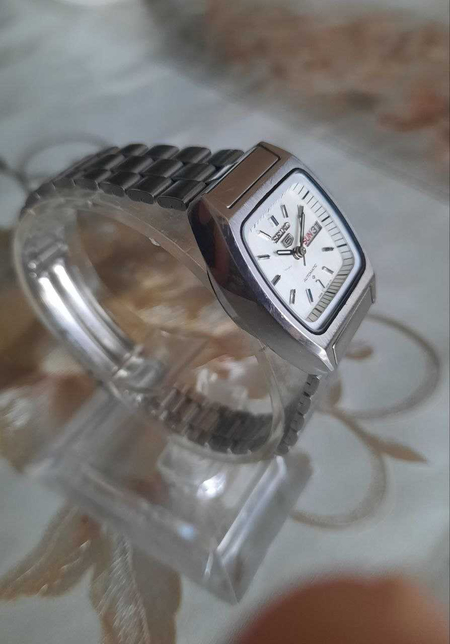 Продам часы Луч-15камней