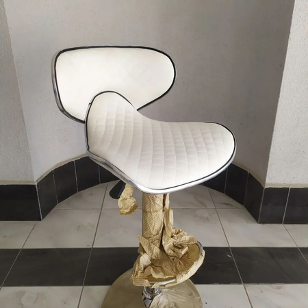 Barnoy va salon stullar