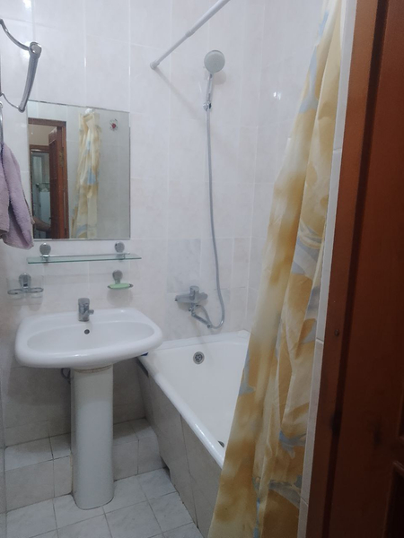 Аренда Алайский базар 3/2/4  в Центре горада