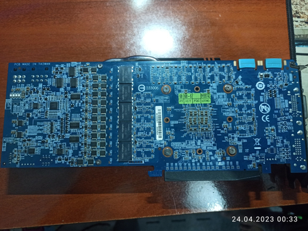 Gigabyte GTX 580  GV-N580SO-15I