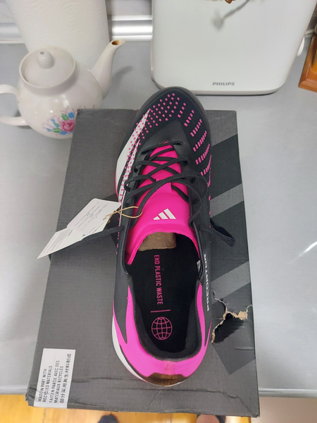 Продам футзалки Adidas original