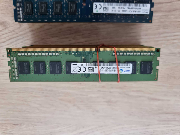 4gb DDR3 1333 mhz  Оперативки В Количестве Гарантия 6 месяцев