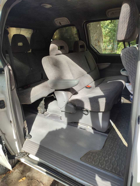 Минивен Chrysler Voyager