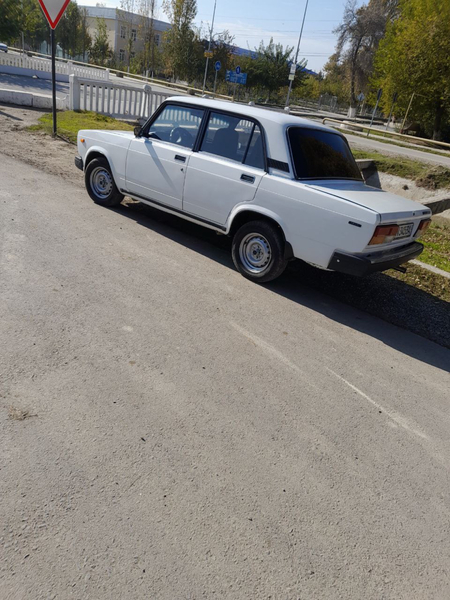 Vaz 2107 srochna sotiladi