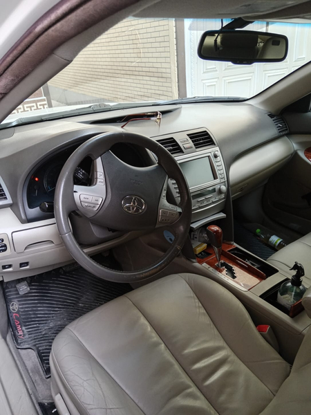 Toyota Camry Hybrid American