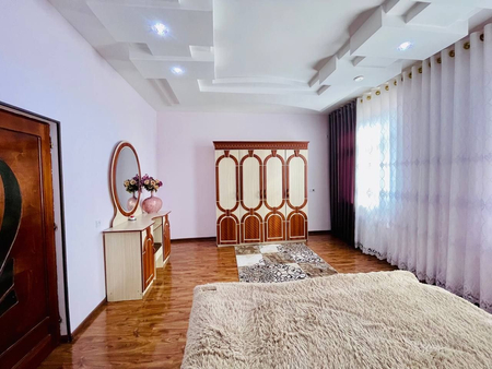 Шикарный Квартира Сотилади 5-хона 1-этаж 180м². Ор 5-Мик  Динамо калцо