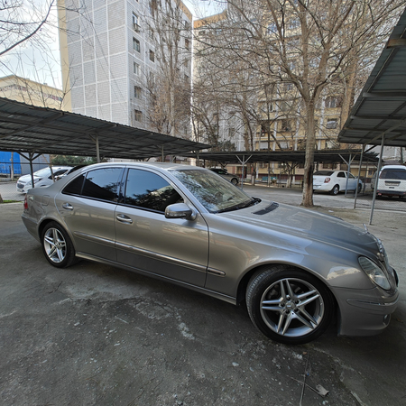Mercedes-Benz W211 в идеальном состоянии