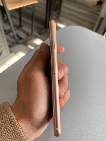 iPhone 8 sotiladi